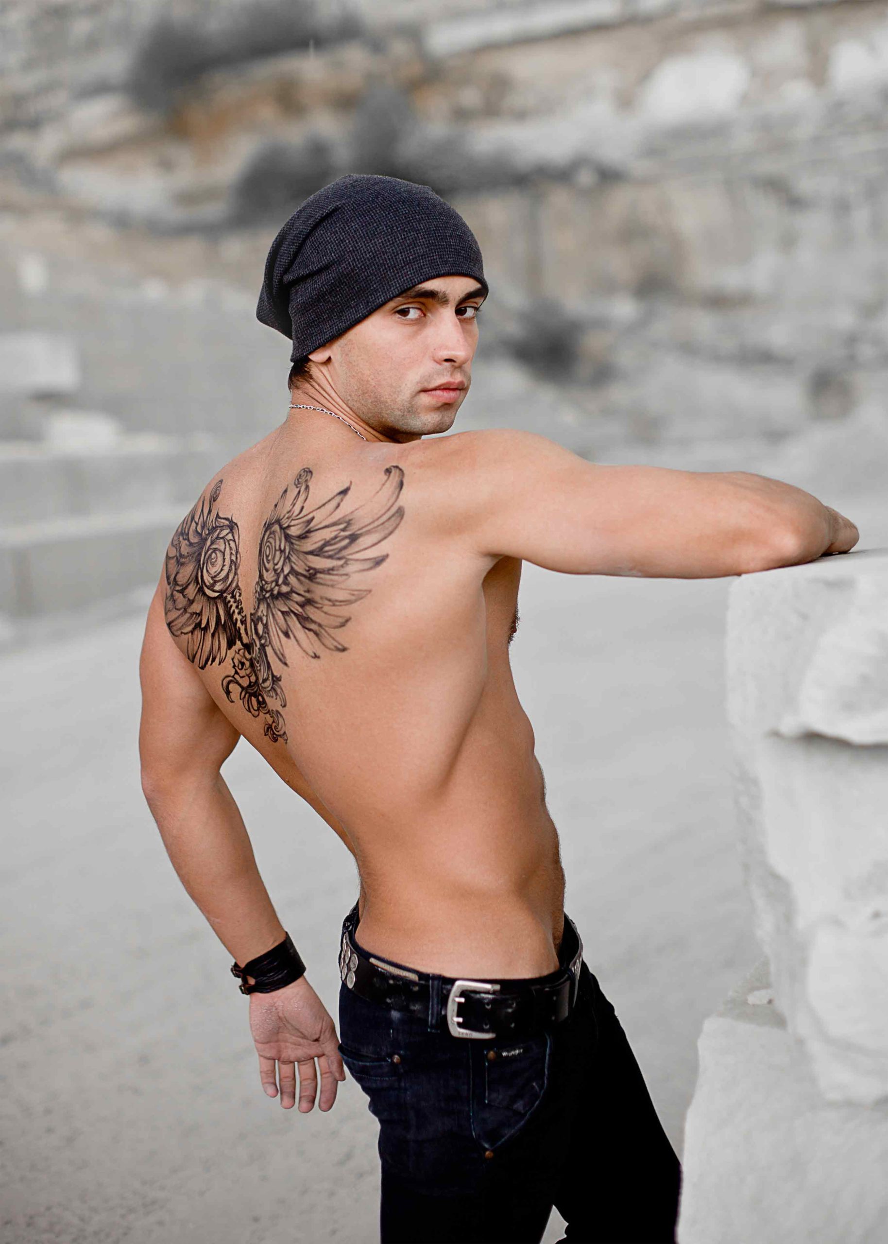 Attracted to Emotionally Unavailable Men? - Love on Purpose